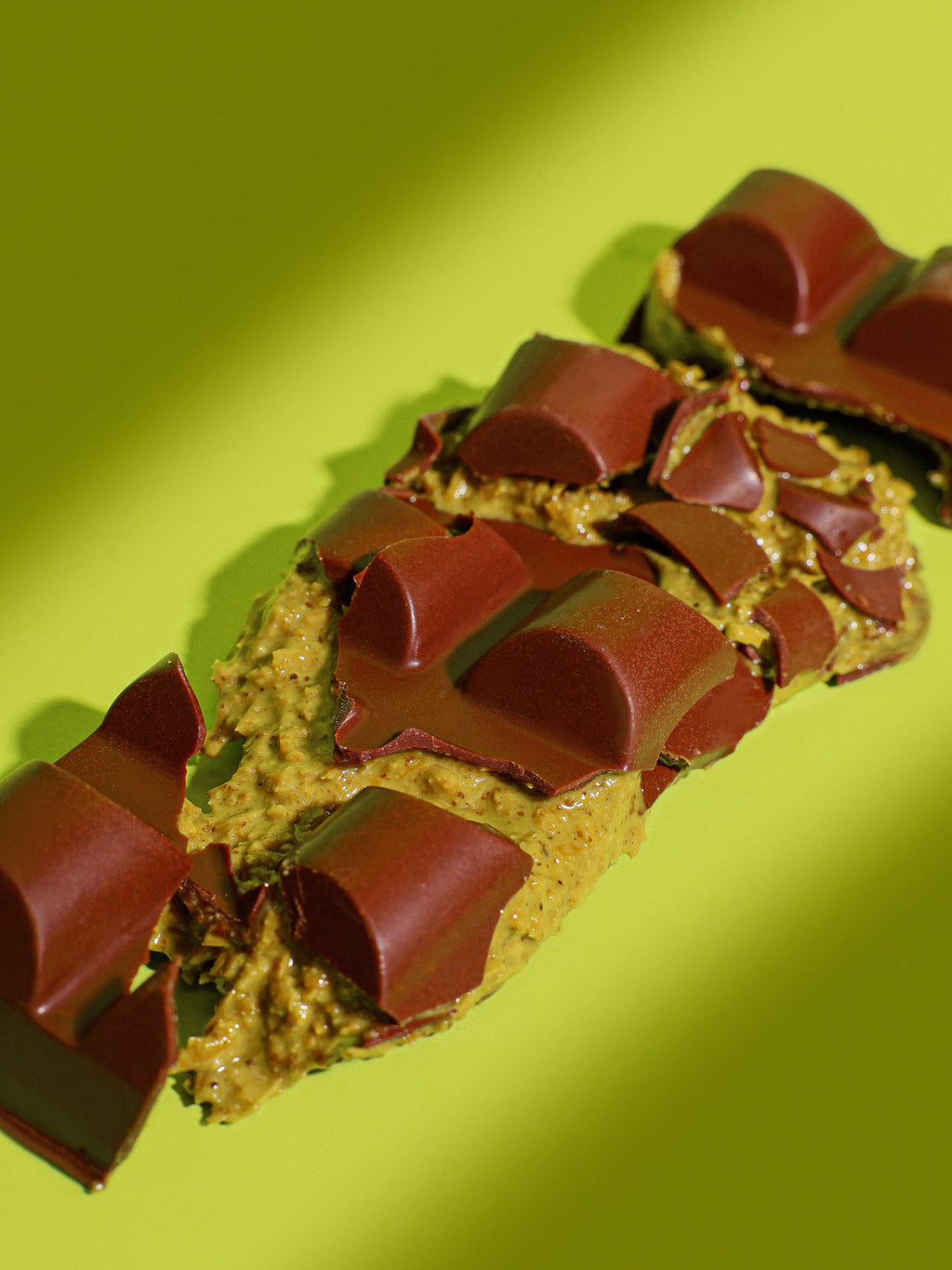 Pistachio Knafeh Chocolate Bar | Order Online USA – Magno Chocolates