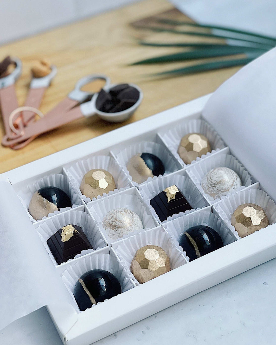 Intergalactic gems (12 pcs) - vegan – Magno Chocolates